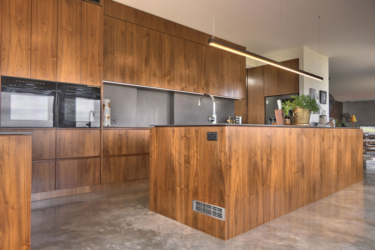 ACE Mt Franklin - Genesis FX