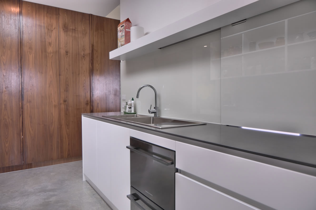 ACE Mt Franklin - Genesis FX